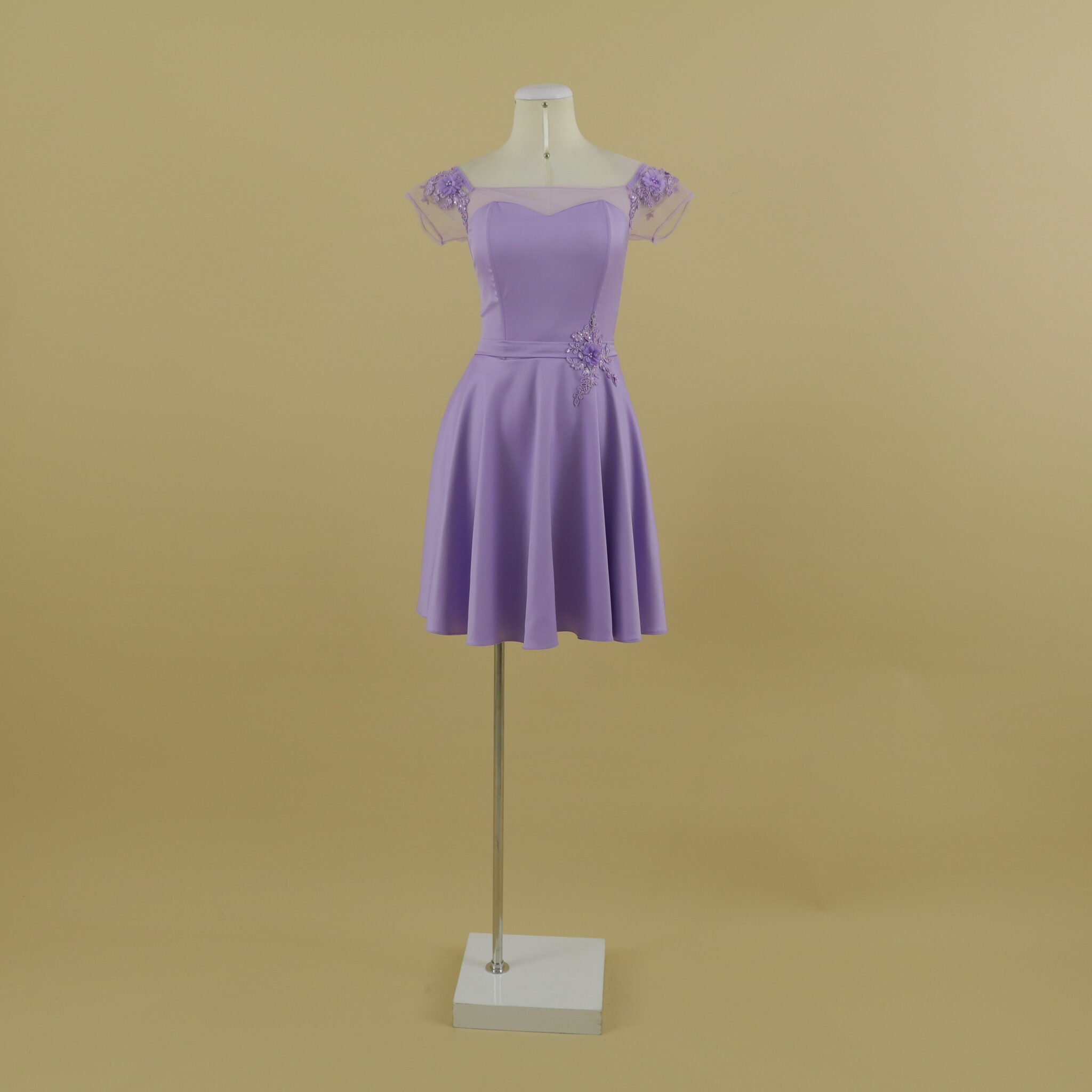 Keyla - Vestido Tela Versace Escote Sabrina - EvelynBoutique