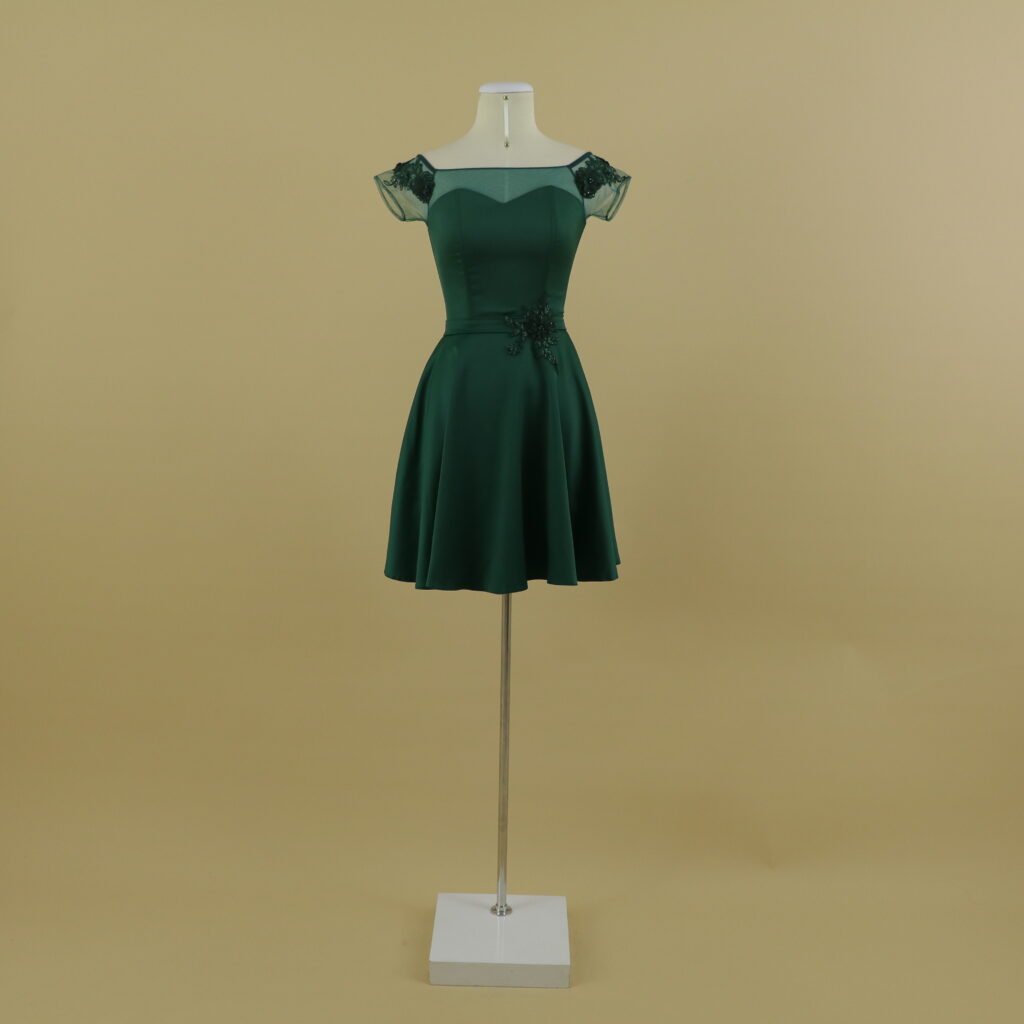 Keyla - Vestido Tela Versace Escote Sabrina - EvelynBoutique