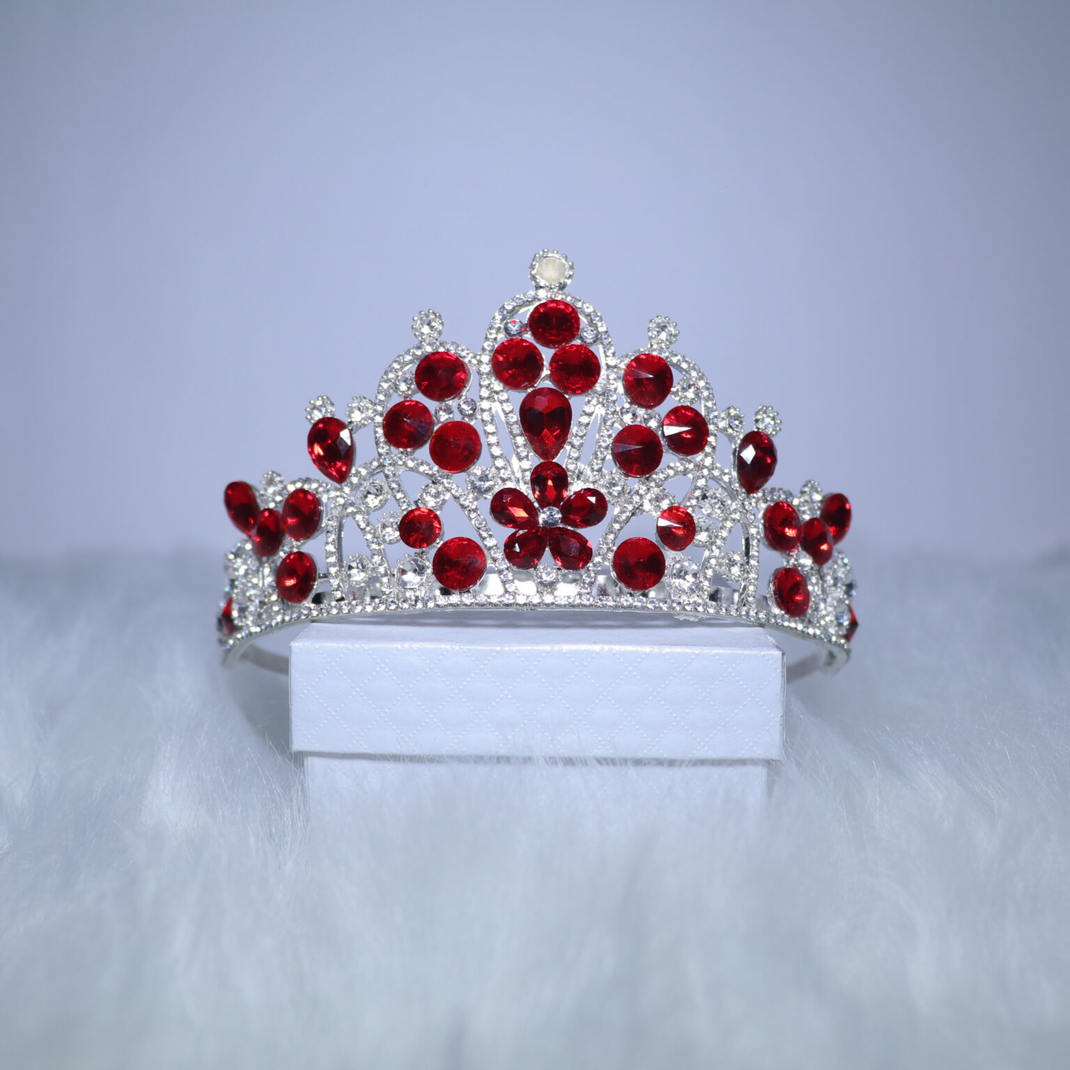 Corona Color Rojo - Corona N1 - EvelynBoutique
